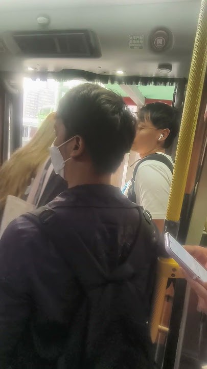 KMB K AVBWU86 PV7987@17 落車開關門過程 - YouTube