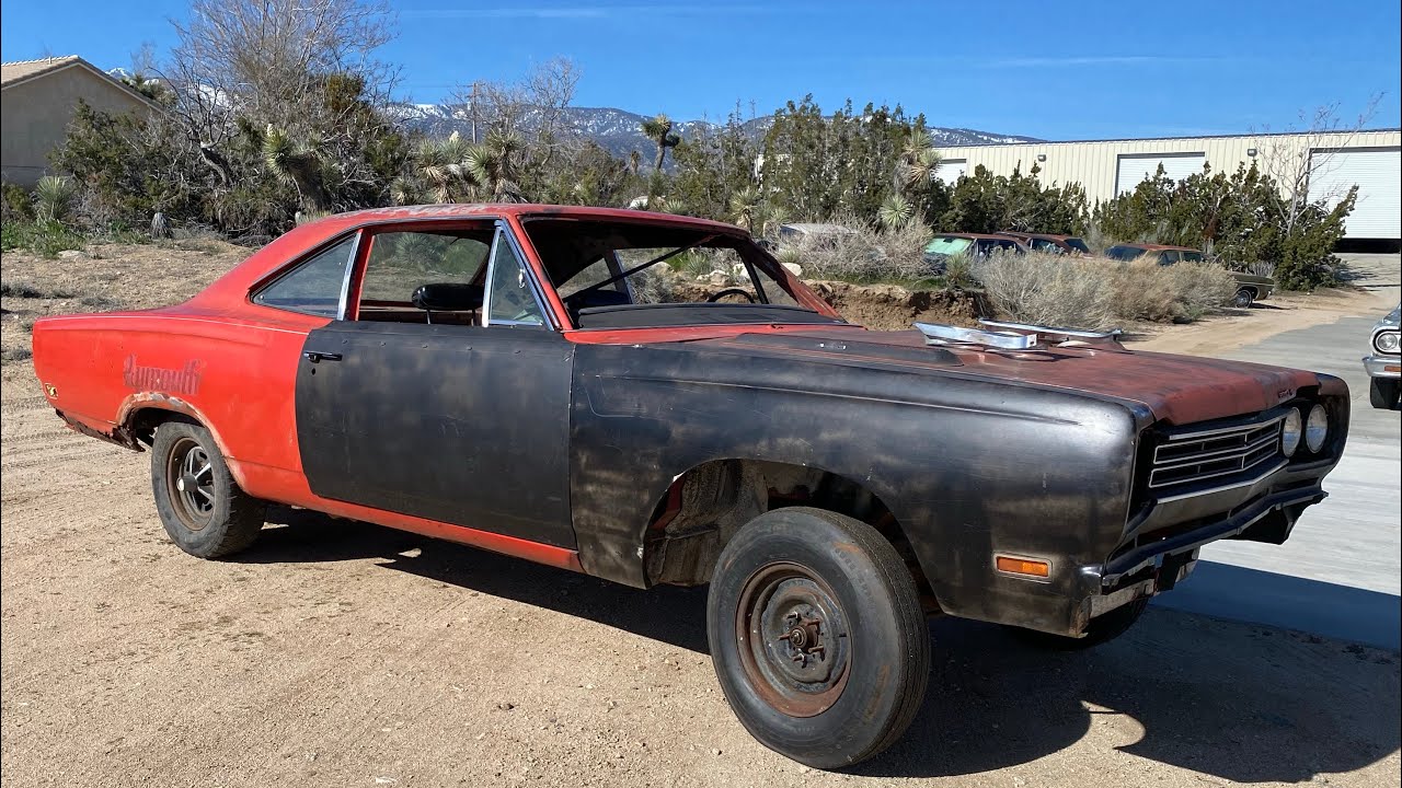FOUND!! Real 1969 426 Hemi RoadRunner!! - YouTube