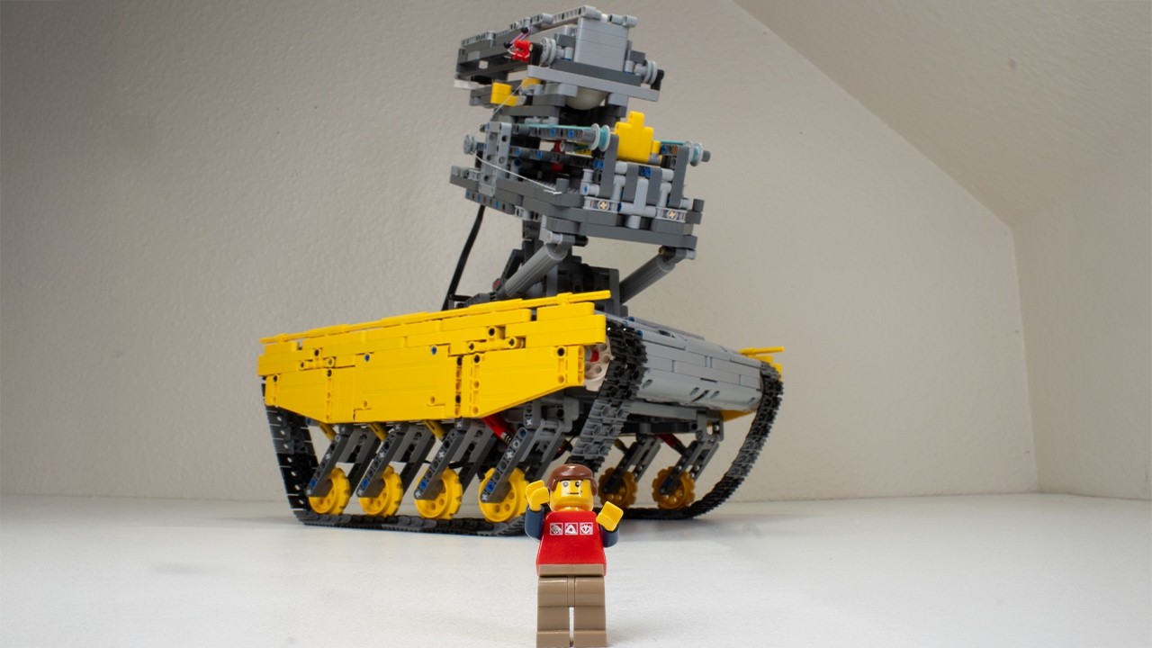 Lego Tank shooting Ping Pong Balls - YouTube
