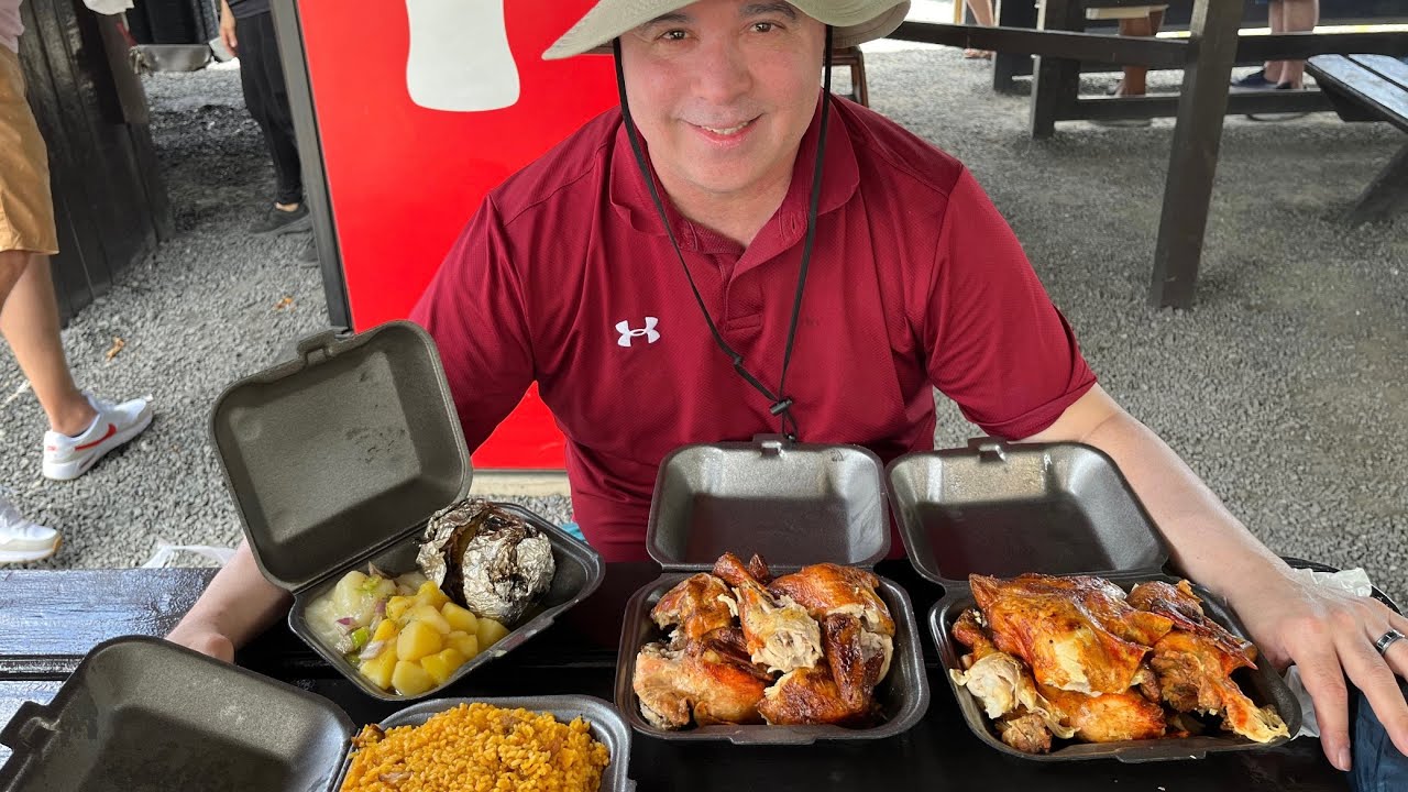 Dicen Que Hacen Los Mejores Pollos Al Carbon De Puerto Rico! - YouTube