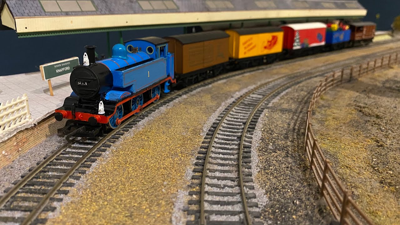 Santa's Train (pulled by NWR No.1 'Thomas') - YouTube
