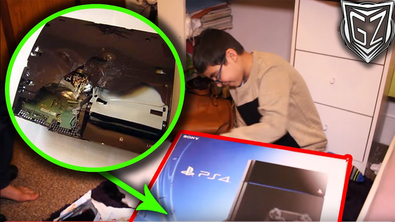 FAKE PS5 Christmas Present (PRANK GONE WRONG) - YouTube