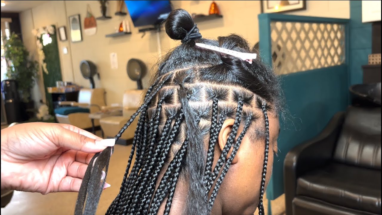 HOW TO: Knotless Braids | Small-medium Knotless Braids | Look and learn ...