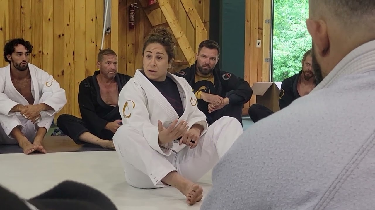 Leah Stumpf: Butterfly Guard Positioning and Movement - YouTube