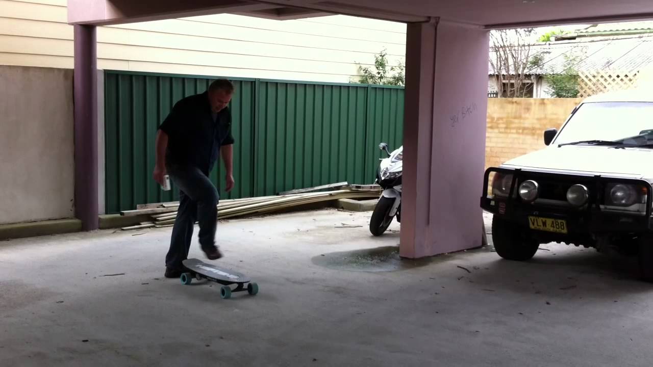 Battery powered Remote controlled skateboard.MOV - YouTube