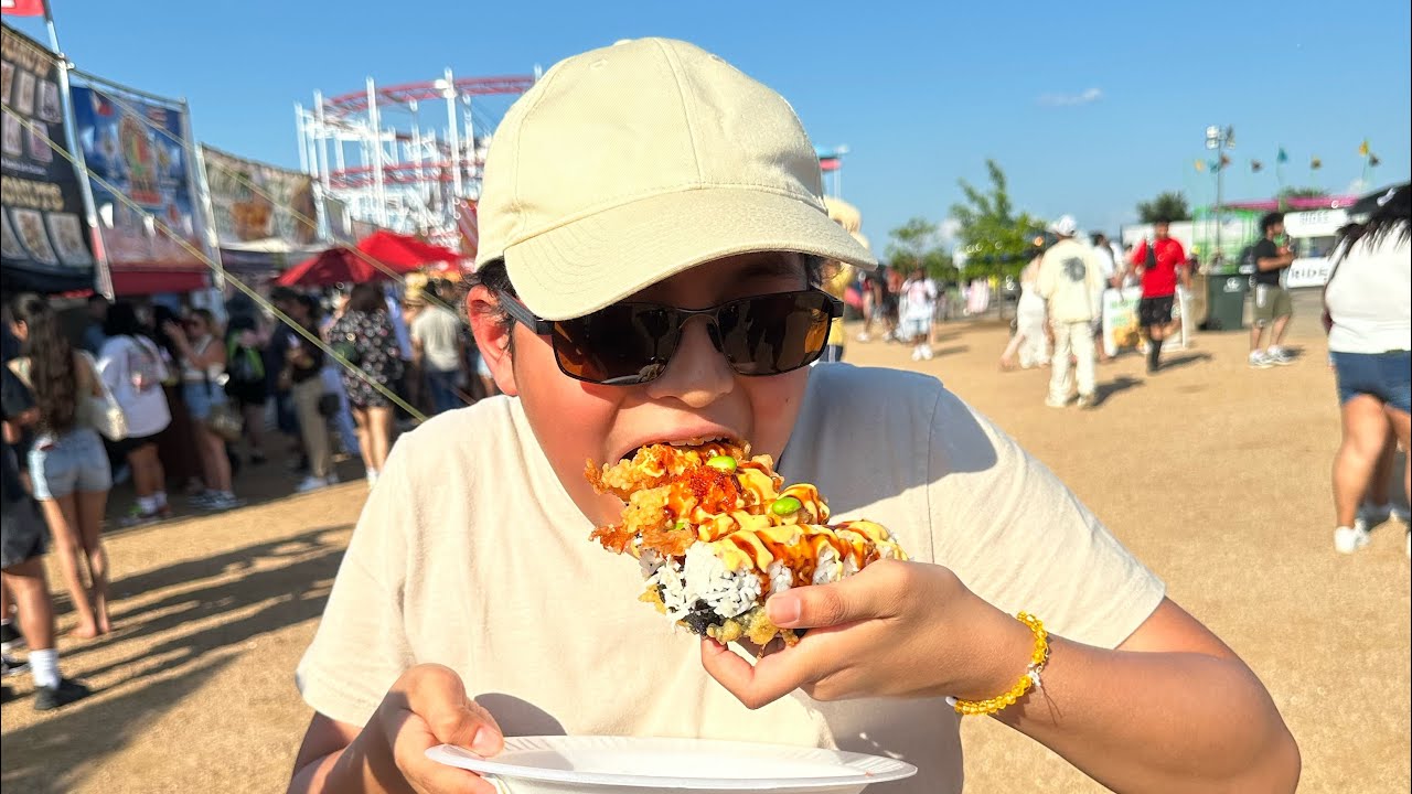 Everything I ate at Foodieland Austin! - YouTube