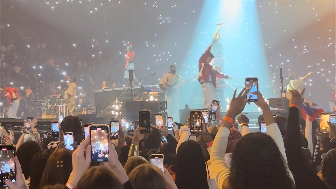 Joe Dwet File Accor Arena ( Paris ) - YouTube