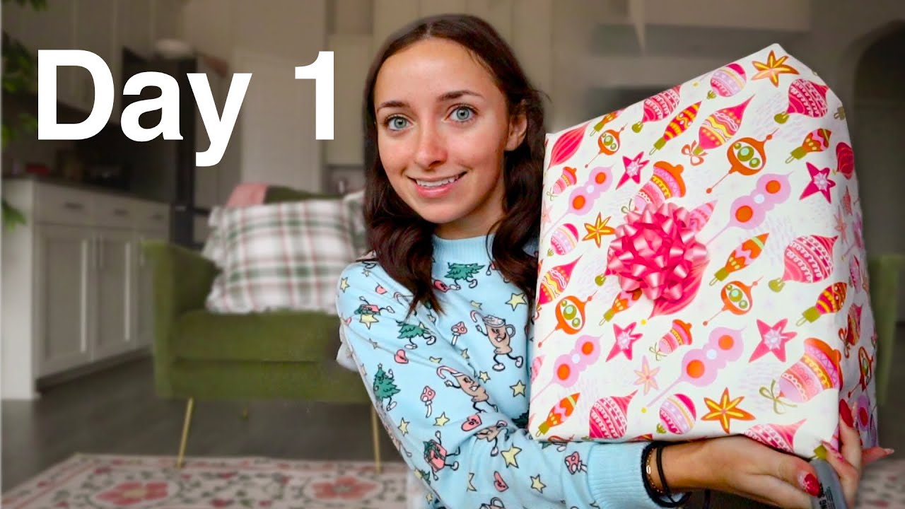 Wrapping Christmas Presents *FAIL* | VLOGMAS DAY 1 - YouTube