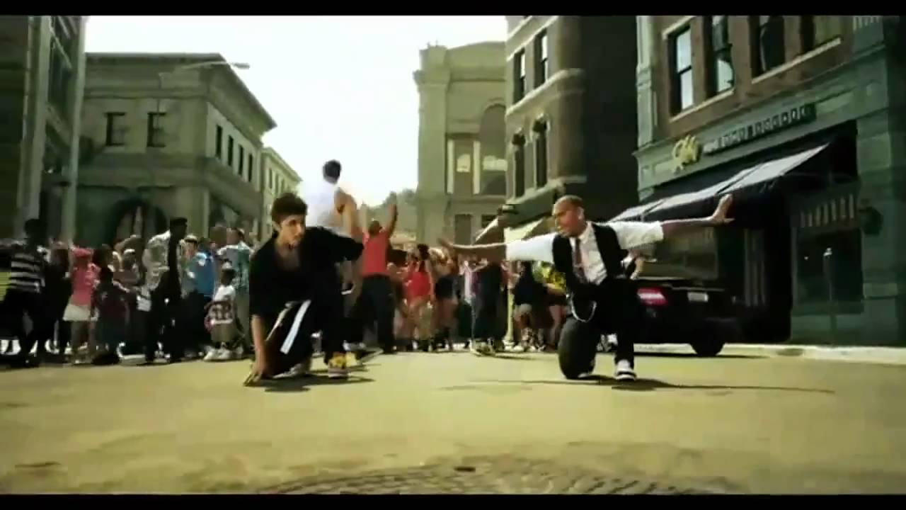 Chris Brown - Yeah 3x [OFFICIAL VIDEOCLIP] HD - YouTube