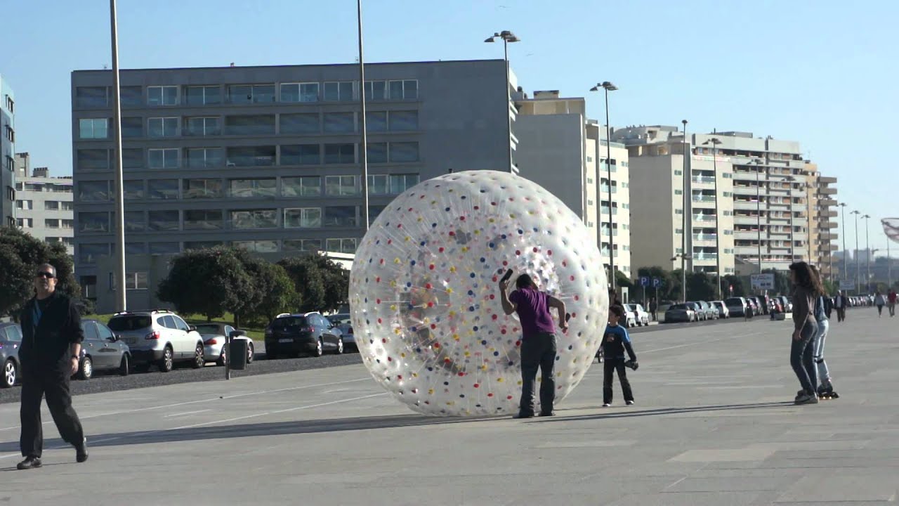 DIA FANTASTICO ZORB BALL IVAN E LUIS , A MAIOR BOLA DO MUNDO... - YouTube