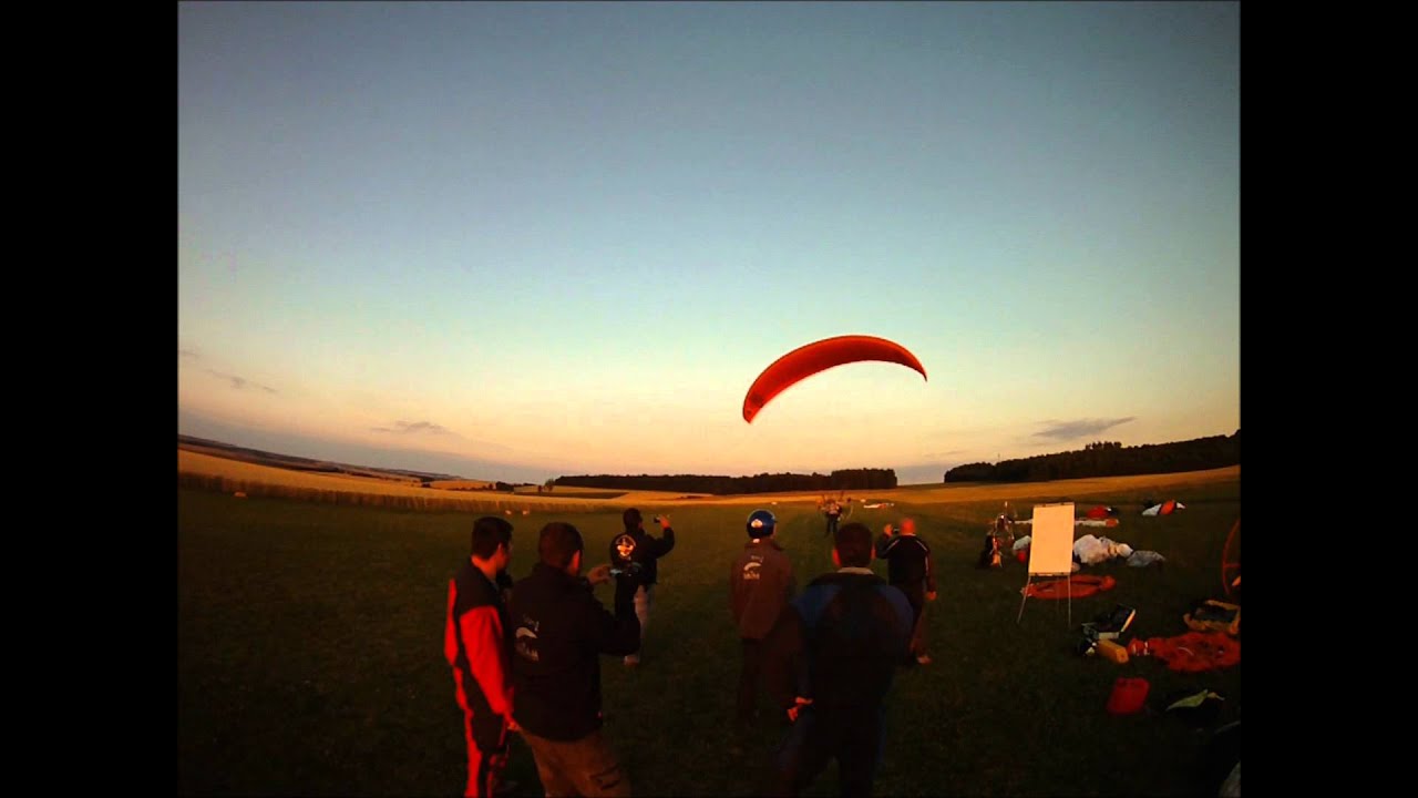 Pascal Vallée avec le Reims Concept ULM - YouTube