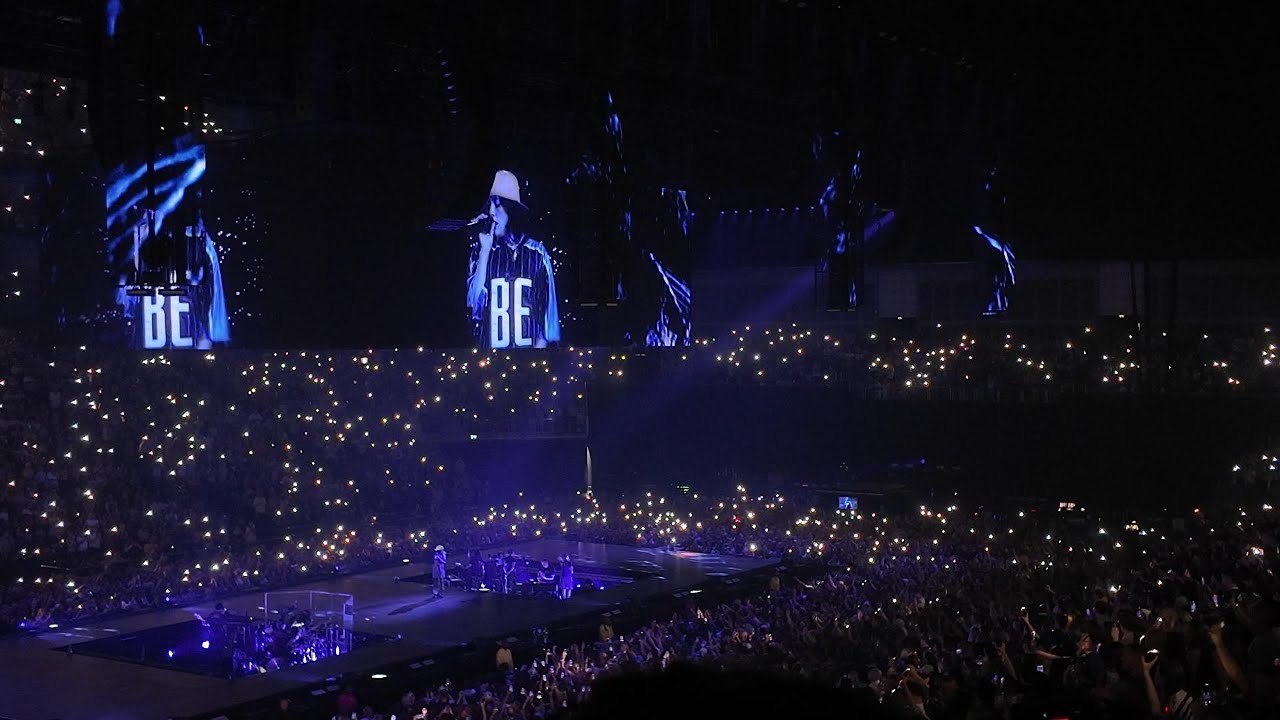 Billie Eilish Live in London - YouTube