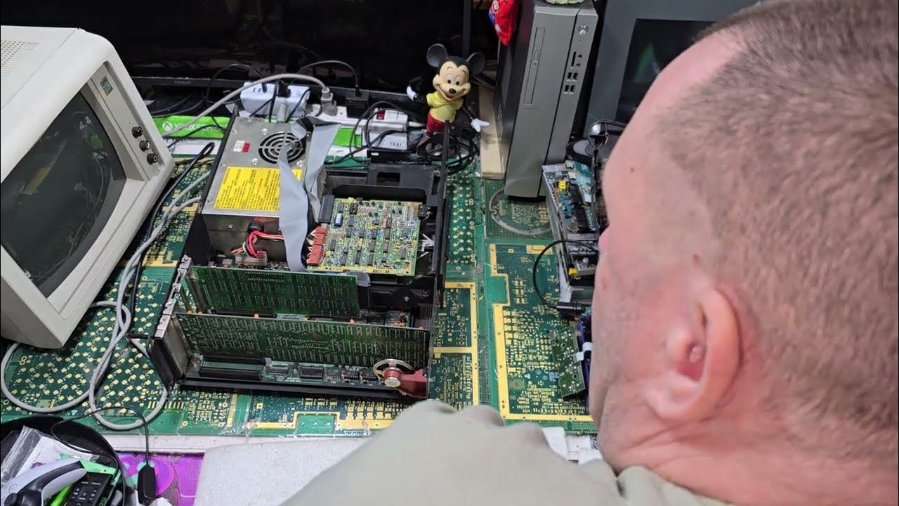 Testing an IBM 5150 and Tandy 1000SX on IBM 5153 Color Monitor - YouTube