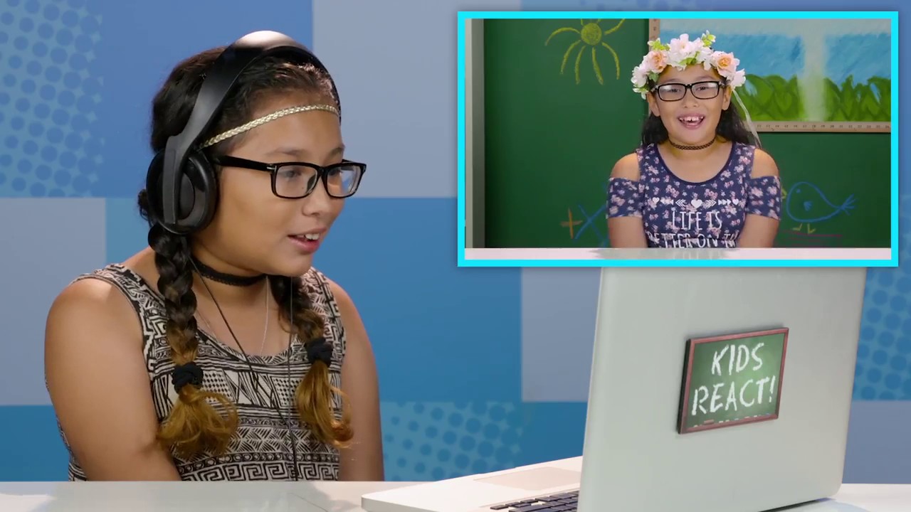 KIDS REACT TO POPPY ANSWERING KIDS REACT’S QUESTIONS - YouTube