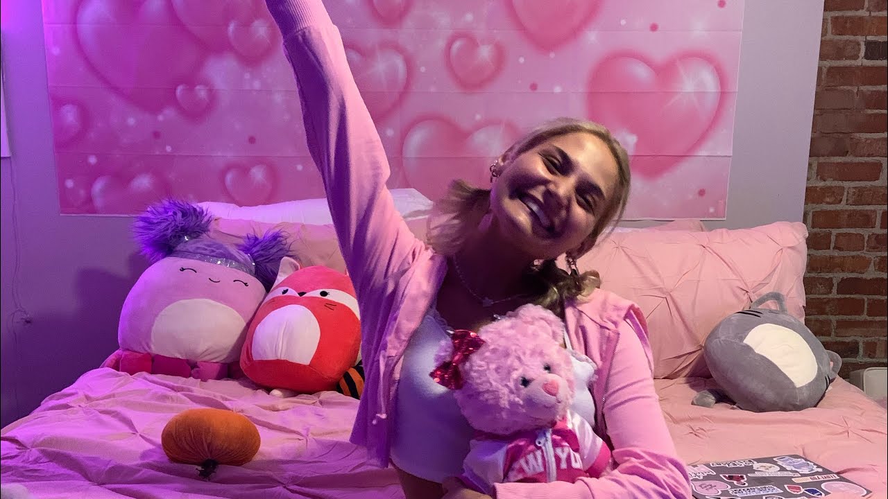 AMDA LA: Franklin Dorm Room Tour (Single) - YouTube