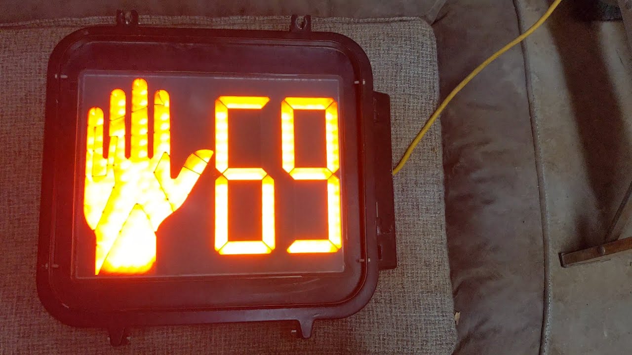 Programming Your Own Pedestrian Crossing Signal With COUNTDOWN ...