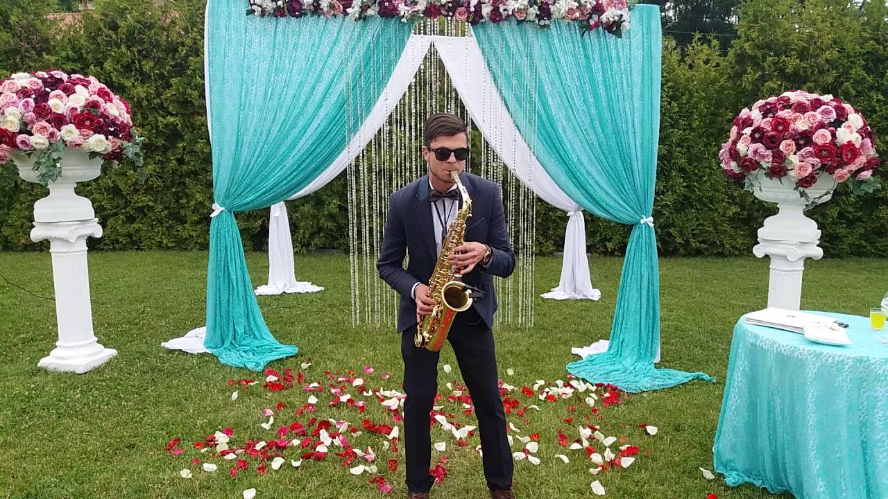 Артем Манькевич (ArtSax) Love You Like A Love Song (saxophone cover ...