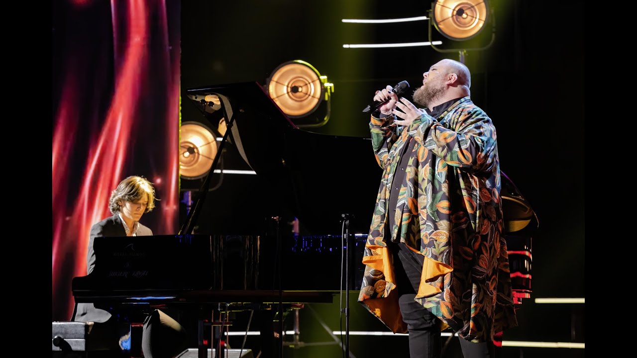 Enrique Ramil y José Carlos Esteban-Hanza - La Bien Pagá - YouTube