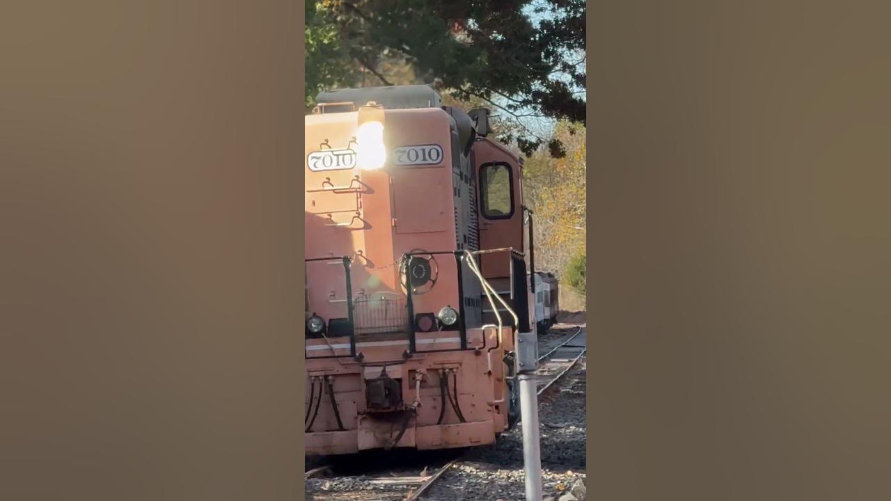 PN 7010 rolling away #railroadlife #railway #railroadenthusiast #train #railfan #railroaders ...