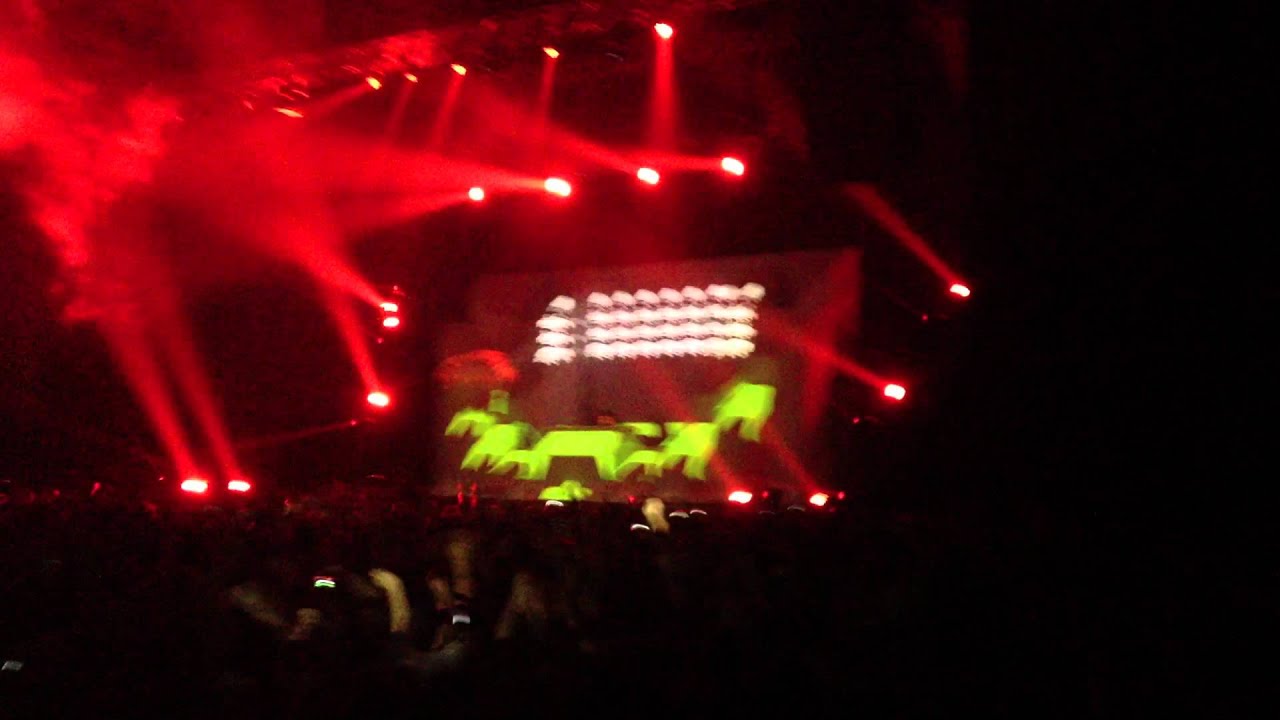 Skrillex Cell Show @Zenith Paris - ??? - (part 3/11) - YouTube