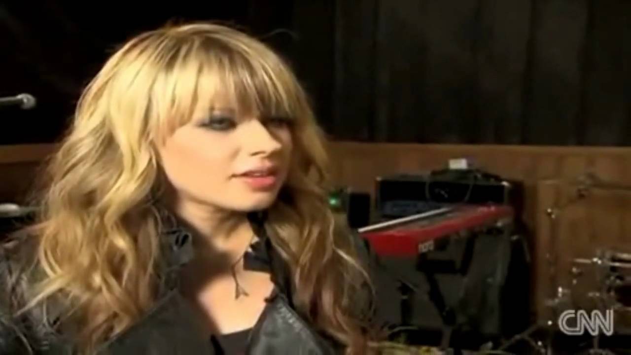 Michael Jackson's guitarist Orianthi Interview HD - YouTube