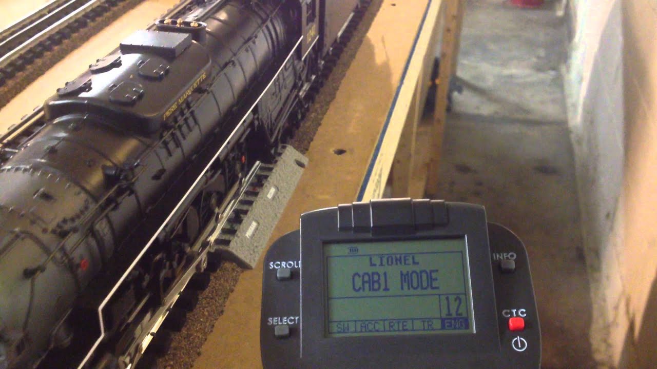 Lionel LCS Sensor Track Engine Programming Demo - YouTube