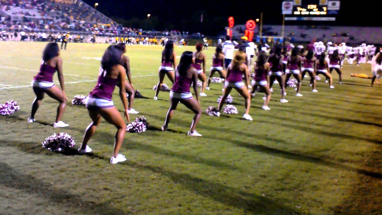 Morehouse College Maroon Tiger Marching Band & Dancers. 2015. - YouTube