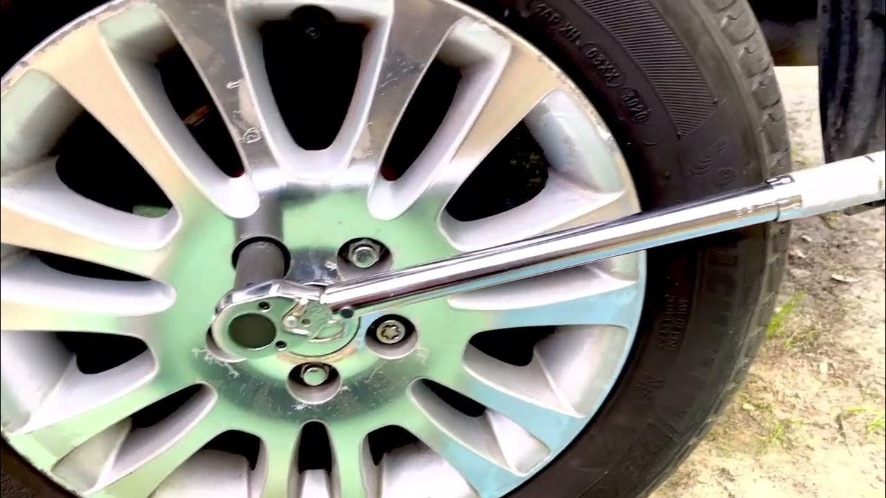 How to torque your lug nuts - YouTube
