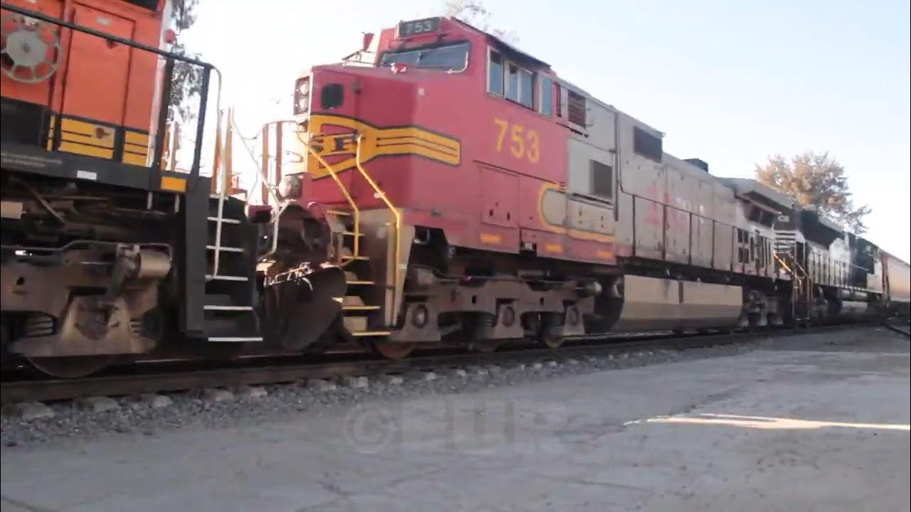 CBJZLB Carrusel Bnsf Ciudad Juárez La Barca con la bnsf #7528, bnsf #7755, bnsf #753 y la NS ...