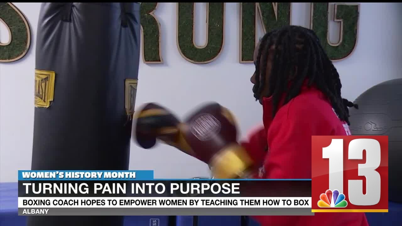 Assault victim hopes her boxing lessons will empower other women - YouTube