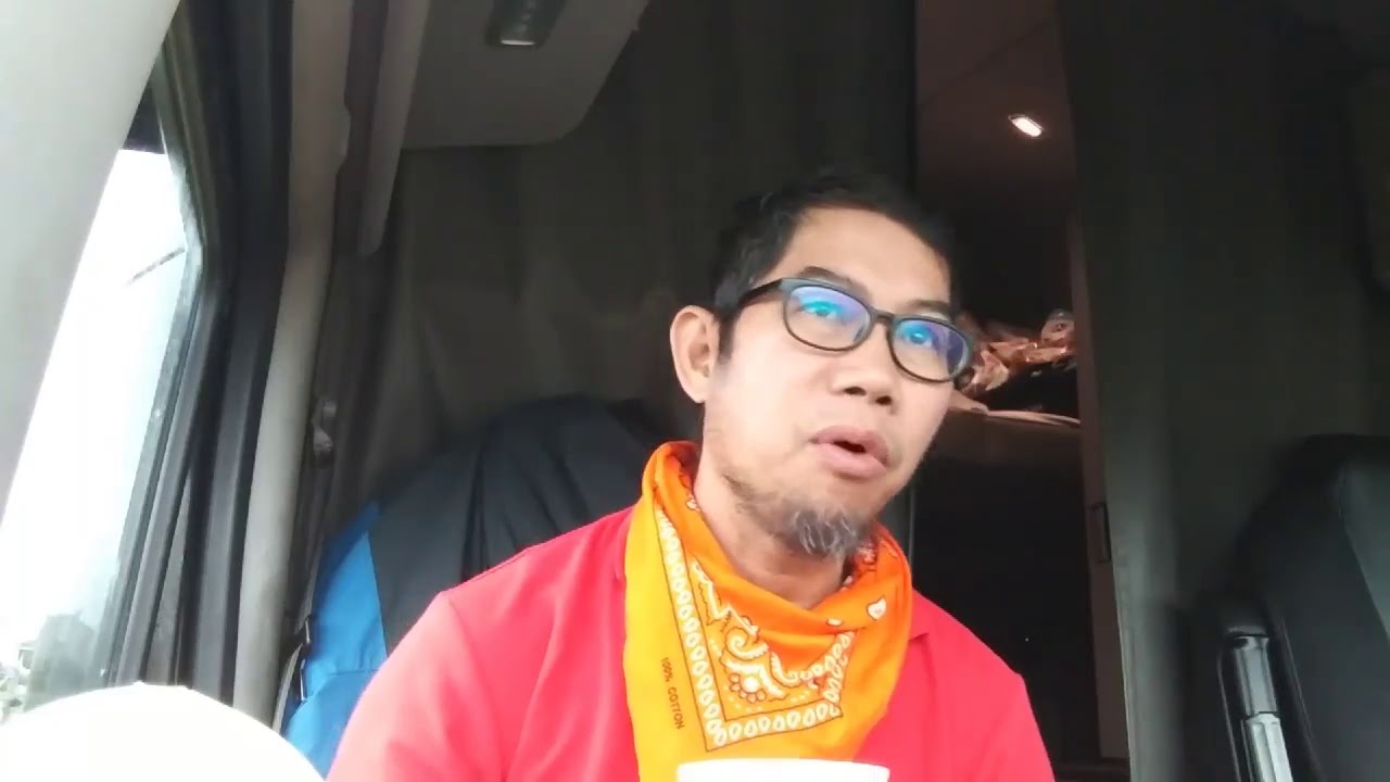 The Life of a Filipino Commercial Driver in America - YouTube