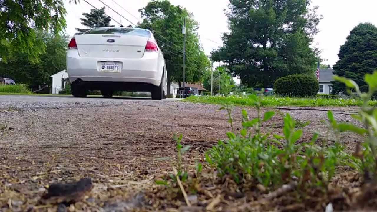 2010 ford focus exhaust slow take off - YouTube