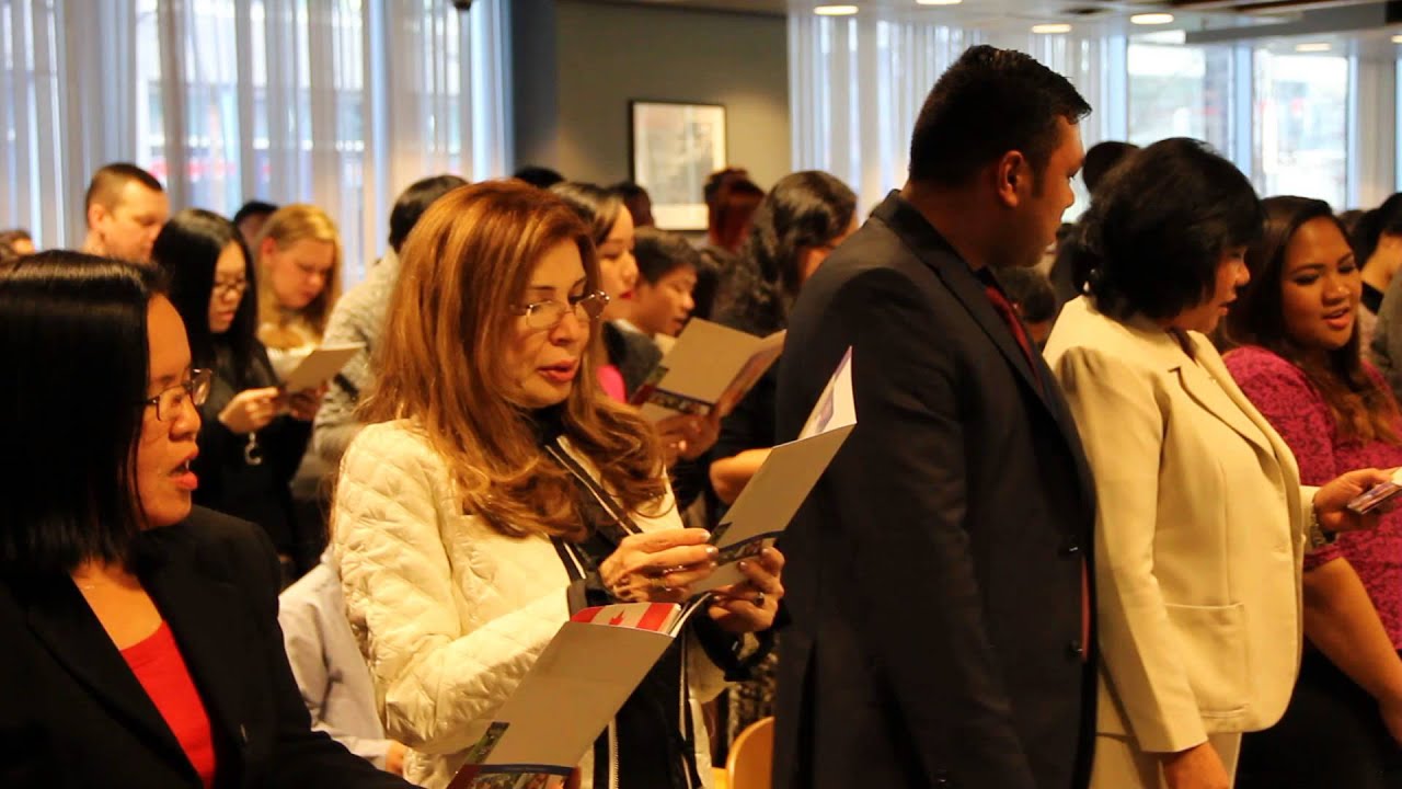 Lễ tuyên thệ quốc tịch Canada - Canadian Oath Of Citizenship Ceremony ...