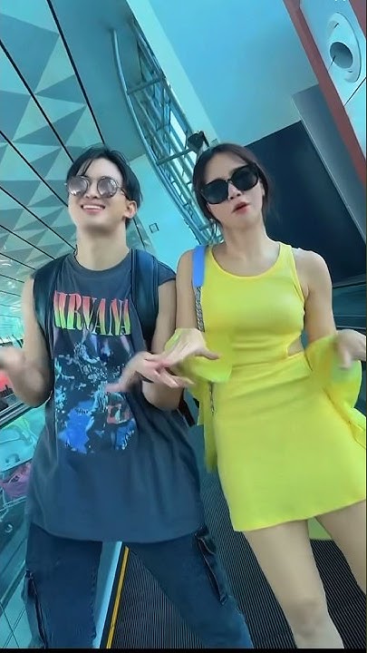 Dance challenge dulu sambil nunggu pesawat😁 | Natya & Rendy - YouTube