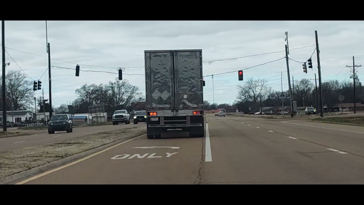 SKYLAR DRIVING 18 WHEELER CHANGING LANES EXERCISES - YouTube