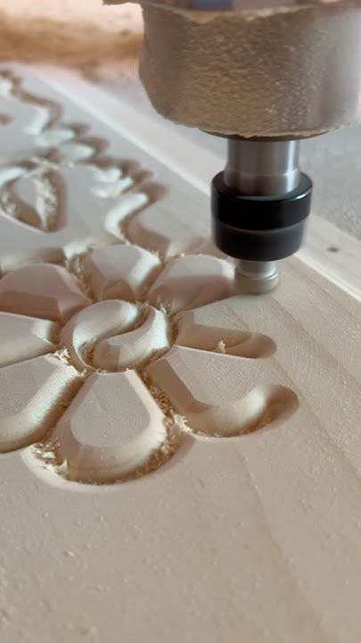CNC Router Turns Flat Wood Into 2.5D Masterpiece - YouTube