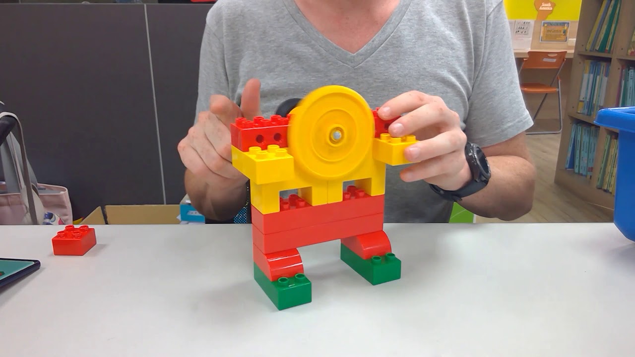 Lego Early Simple Machines Hockey Player - YouTube