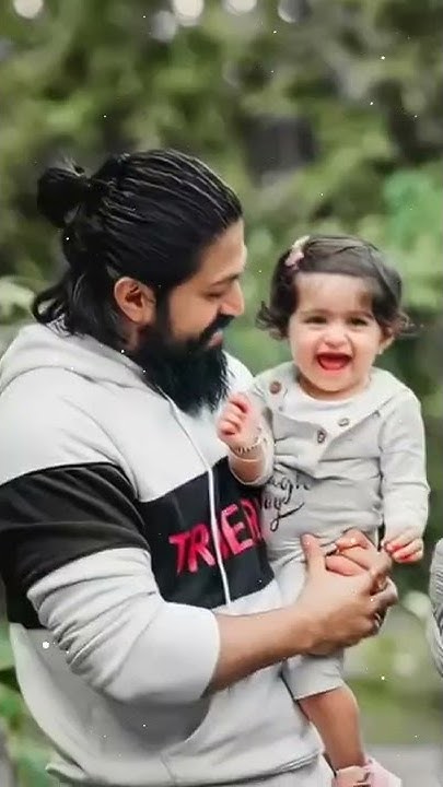 Kannada | KGF Movie hero Yash and daughter Ayra whatsApp status | video Rocking star Yash ...