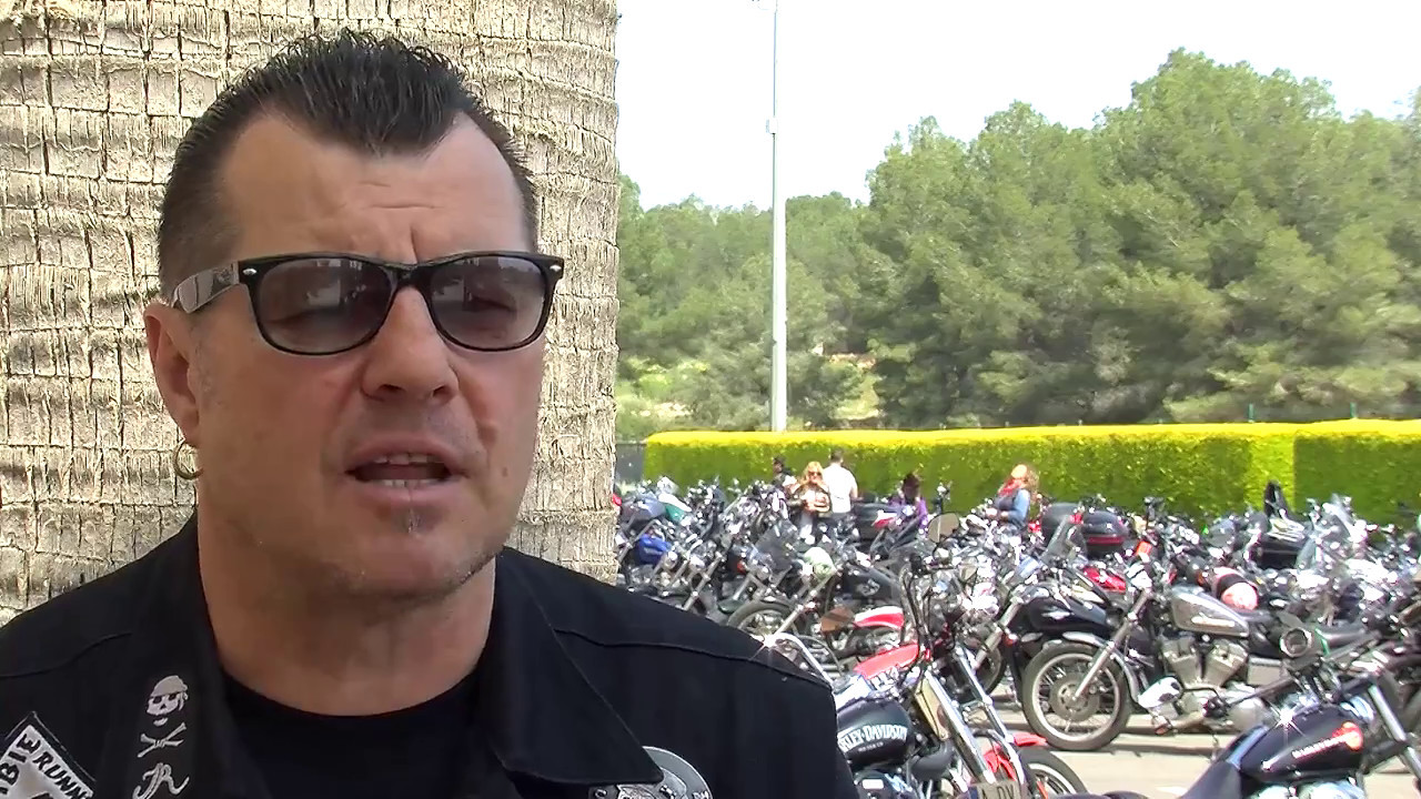 ZOMBIE CHOPPER RUN WITH DAN - YouTube