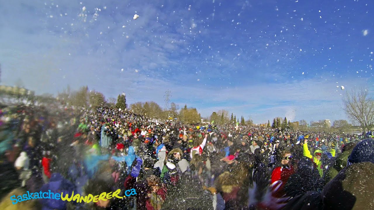 Guinness World Record Largest Snowball Fight - YouTube