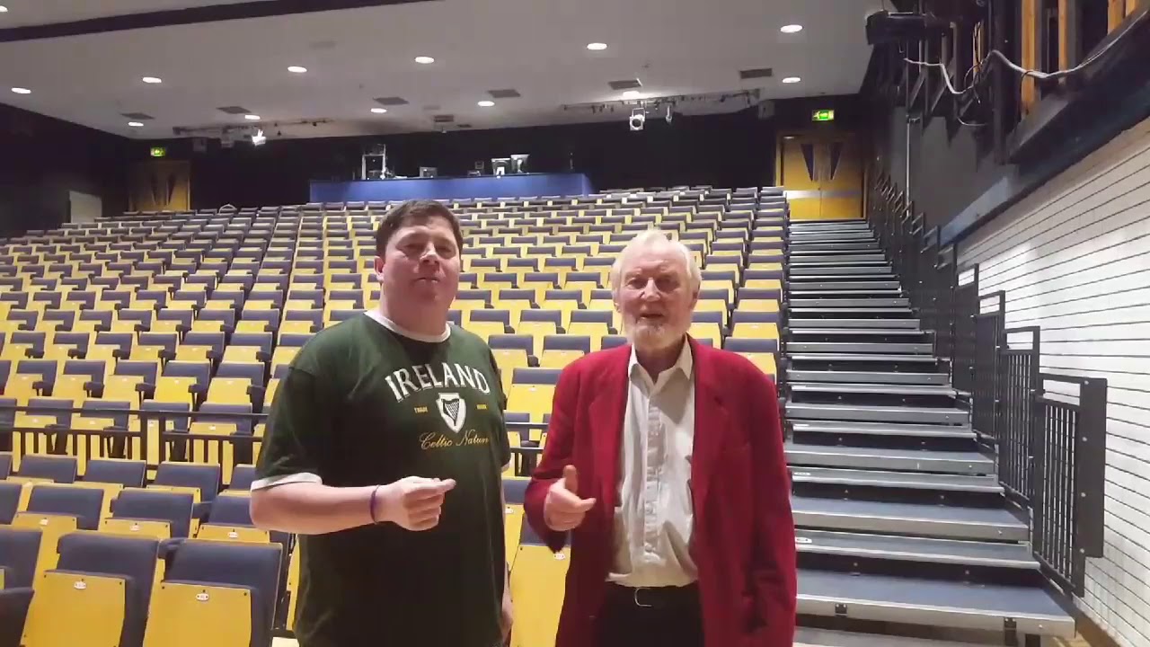 The Dubliners Sean Cannon singing with Denis Horan - YouTube