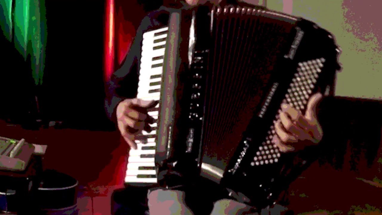 Misko Plavi trio - Miskovo kolo / Live in Kolarac - YouTube