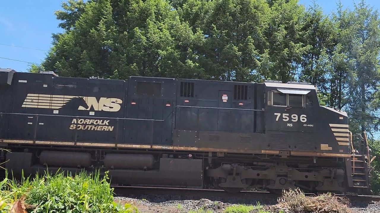 District 12 Coal Train in Pennsylvania Coal Country - YouTube