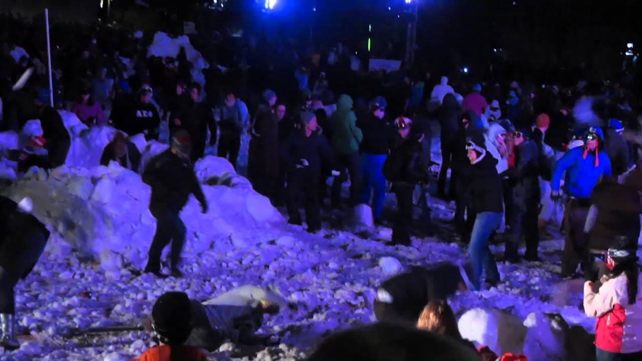 Seattle Snow Day 2013 HD WORLD RECORD SNOWBALL FIGHT - YouTube