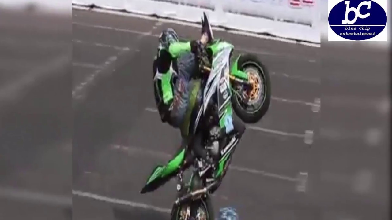 Amazing bike stunts on streets - YouTube
