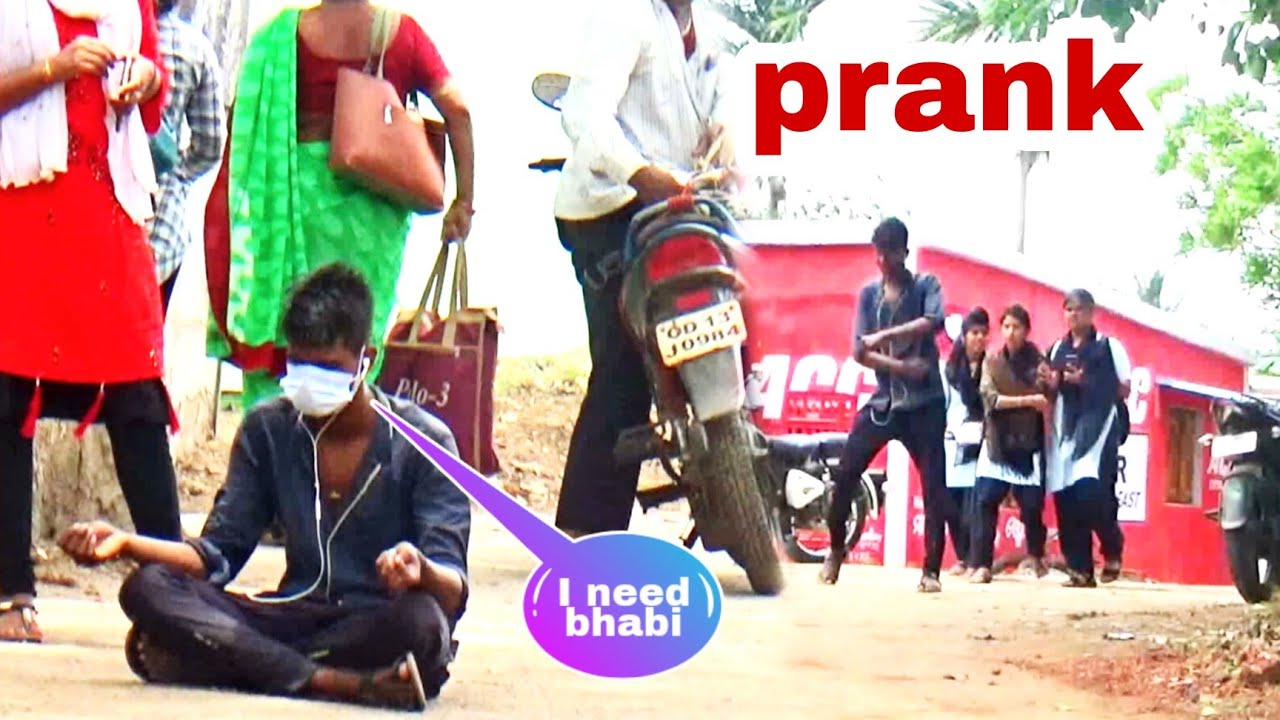 beggar dance in public place | beggar dancing prank |@Mkcrazy260 - YouTube