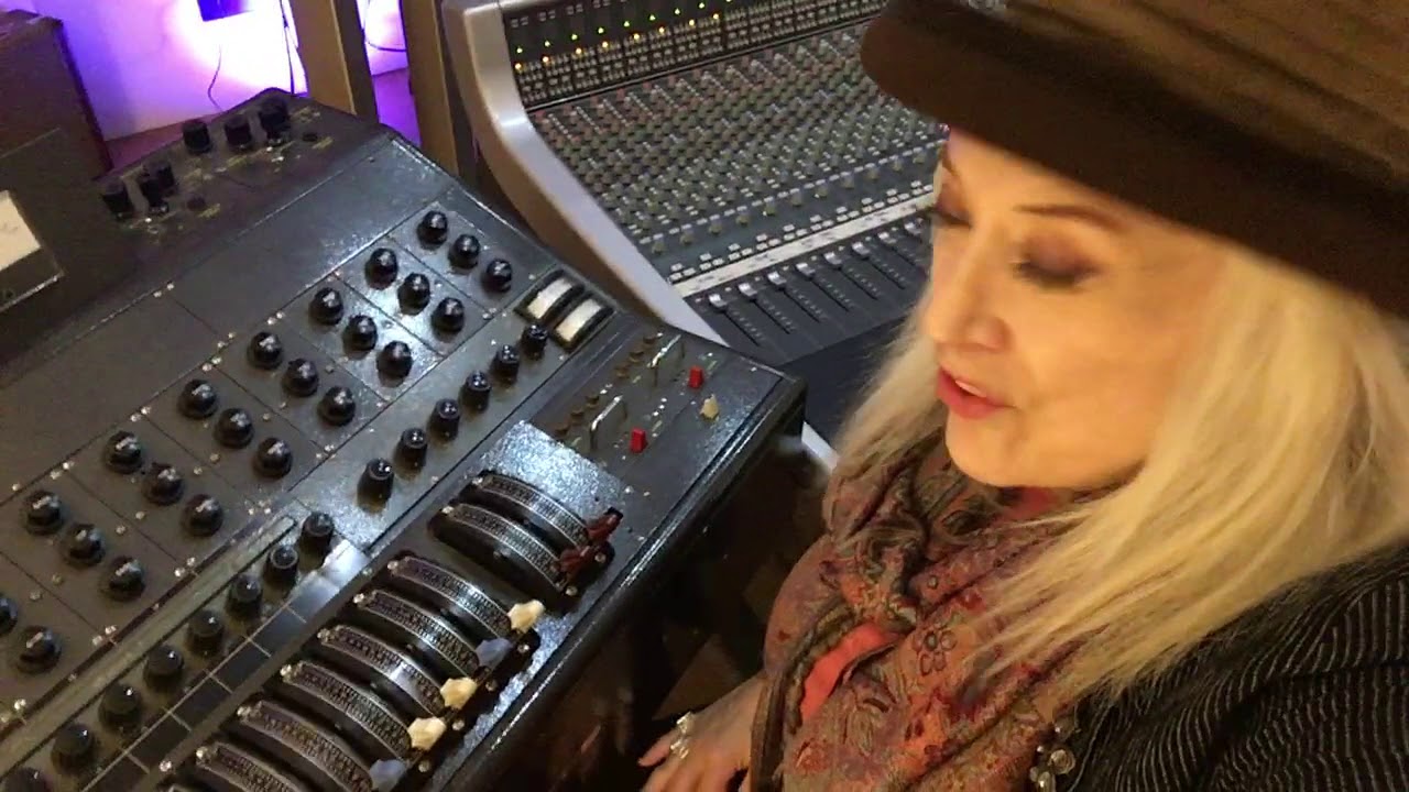 Sylvia and the Decca Console at Rimshot Productions Studio in Kent ...