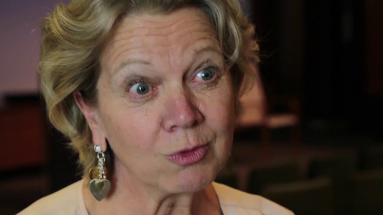 Christine Chollet aux Rencontres du Grand Forum des Tout-Petits - YouTube