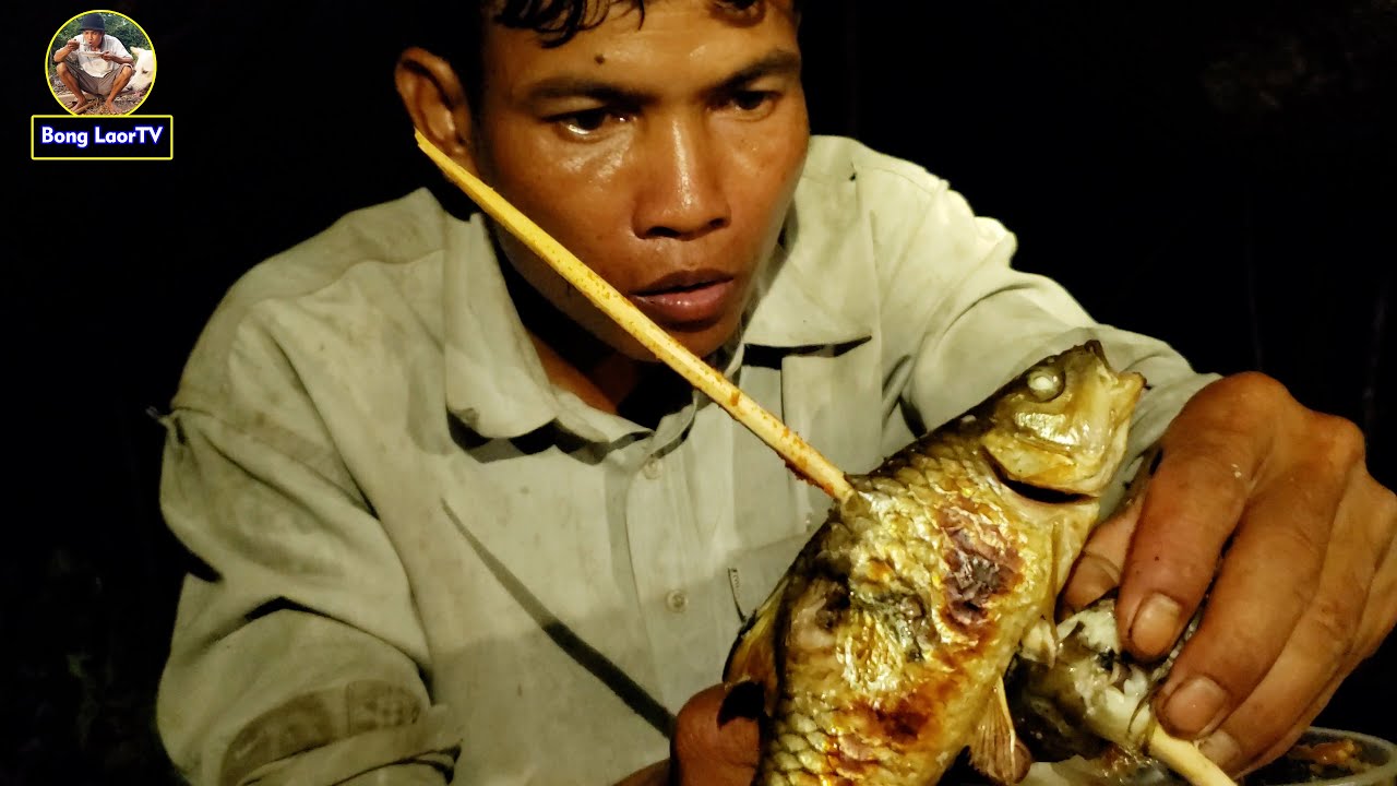 តាមកោះឆ្ងាយៗមានភ្នំនិងព្រៃក្រាស់ មានត្រីរ៉ស់ និងឆ្ដោរធំៗណាស់ HOW WAYS ...