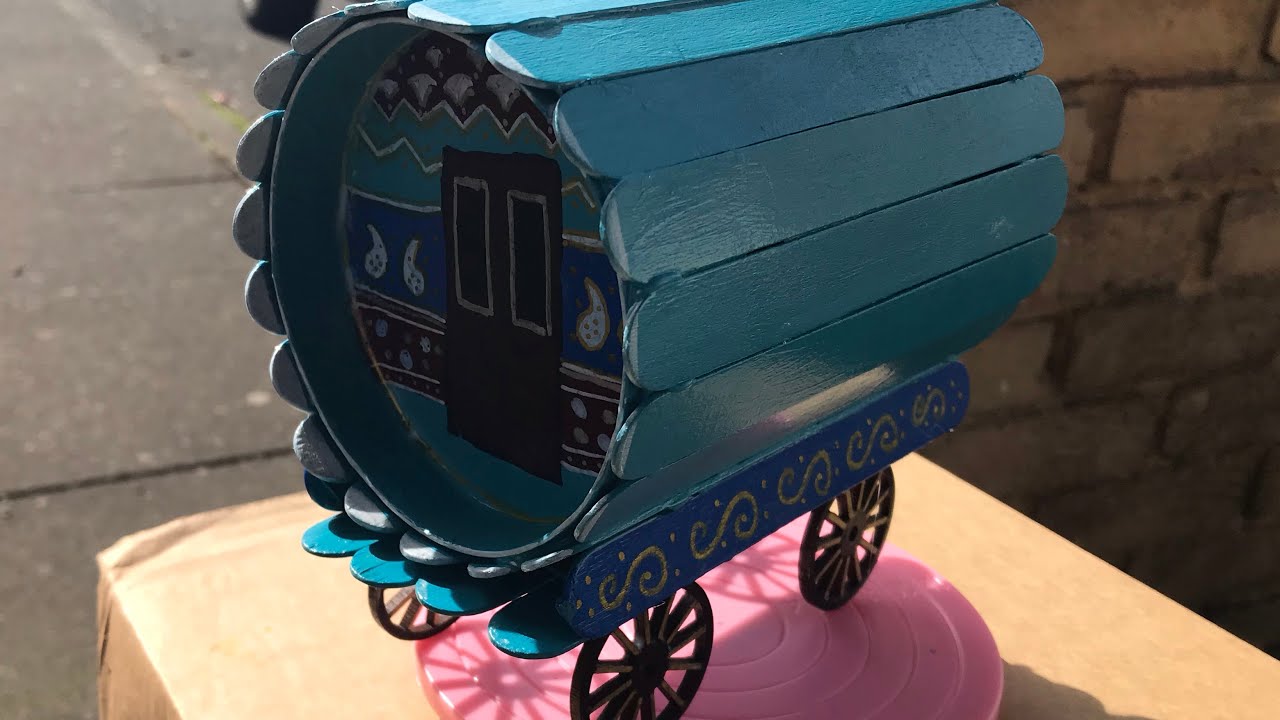 Making a model Vardo (traditional gypsy caravan) - YouTube